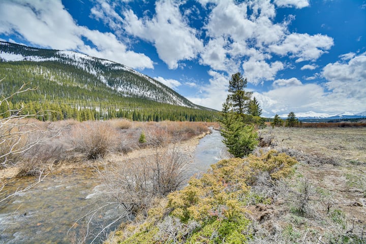Leadville Retreat W/ Hot Tub & Mountain Views - Leadville, CO