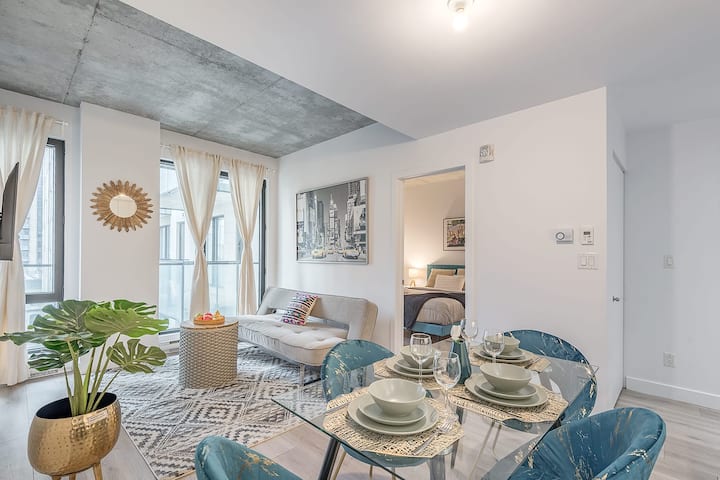 Old Port | Stunning View | Stylish 2br Retreat - Brossard