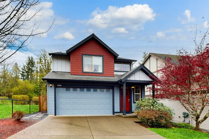 3br Home Near Downtown W/hot Tub, Firepit, & Deck - Beaverton, OR