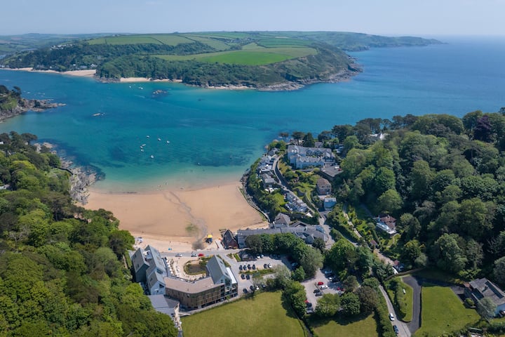 Rockpool- Beachside Coastal Bliss For The Family - Salcombe