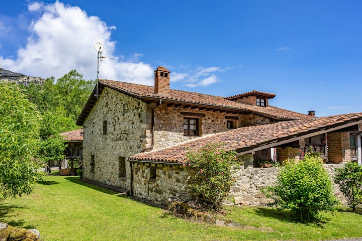 Casa De Aldea La Venta Los Probes - Ribadesella