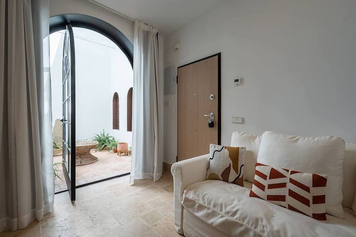 Apt 2br With Private Patio. Netflix & Wifi. - Cordoue