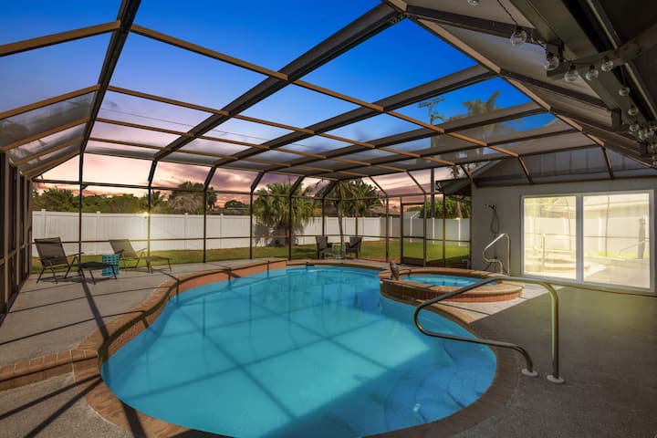 Pet Friendly Spacious Pool Home, Minutes From Ami! - Bradenton, FL