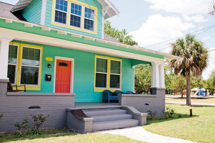 East Hill Oasis Near The Beach - Pensacola, FL