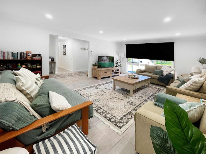 Oak Flats Escape - Pet Friendly - Dapto