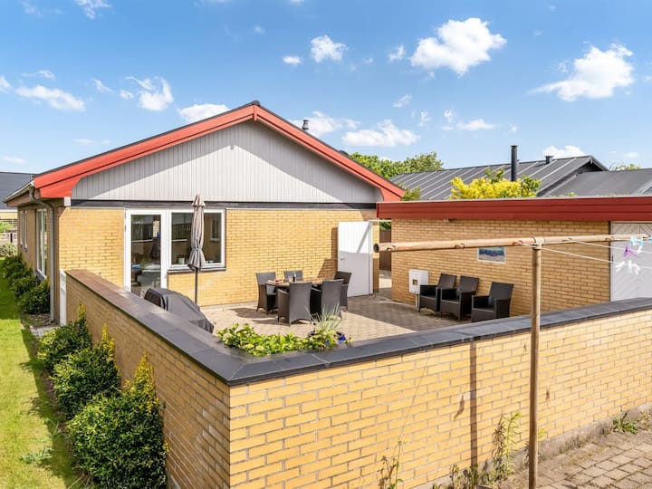 "Elika" - 1.5km From The Sea By Interhome - Skagen