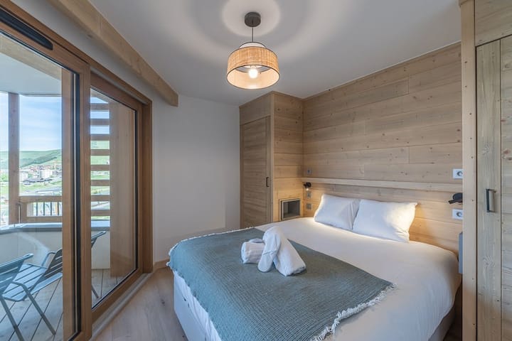 L'emparis - For 5, Ski In Ski Out, Wellness And Vi - Lac Besson