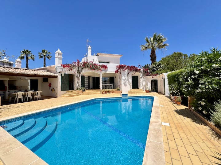 Alvor Traditional Villa With Pool By Homing - Portimão