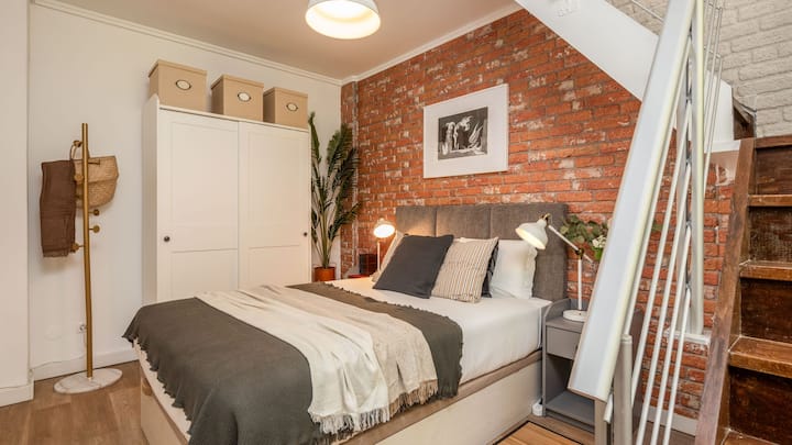 Fancy 2bdr Duplex With Patio By Lovelystay - Lisbon