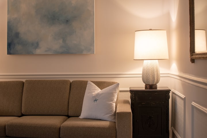 Premium Suite At The Generals' Quarters Boutique - Corinth, MS