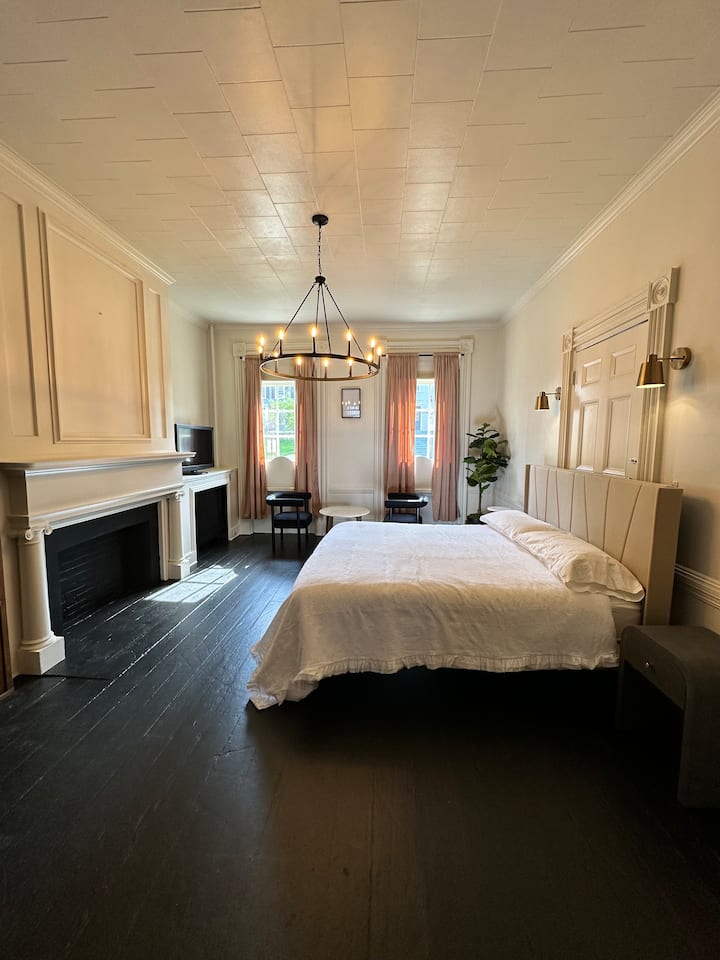 The Macberns Row House (Unit 1) - Geneva, NY