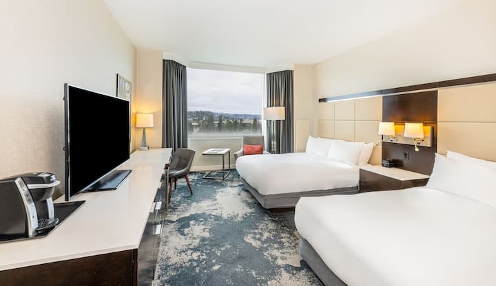 2 X 2 Double Water View Room At Grand Bay Sf Hotel - Redwood City, CA