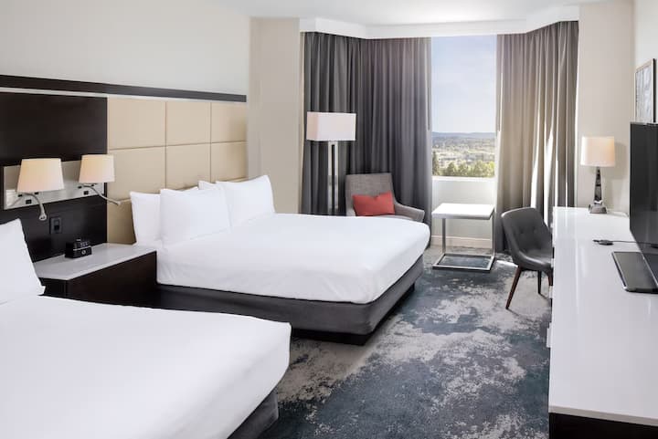 4 X 2 Double Water View Room At Grand Bay Sf Hotel - Redwood City, CA