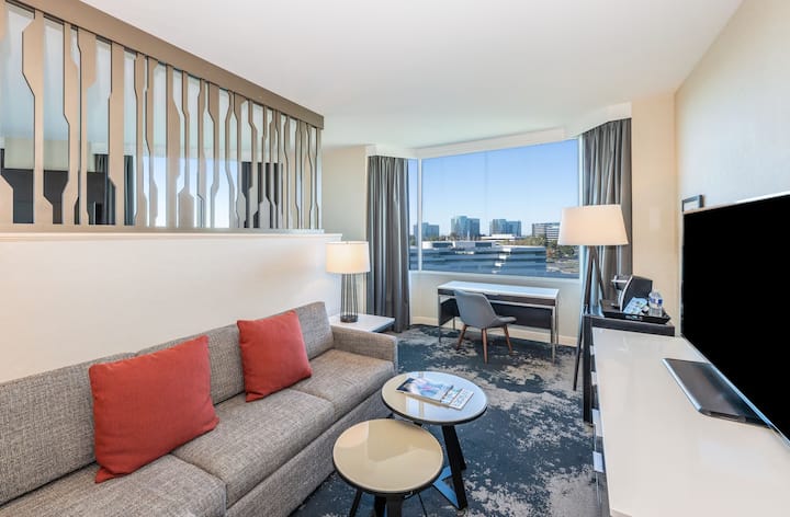 Junior King Suite At Grand Bay Sf Hotel, Pool - San Carlos, CA