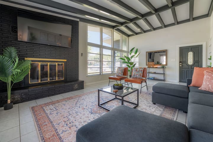 Buccaneer's Retreat - Mins From R/j Stadium - Tampa, FL