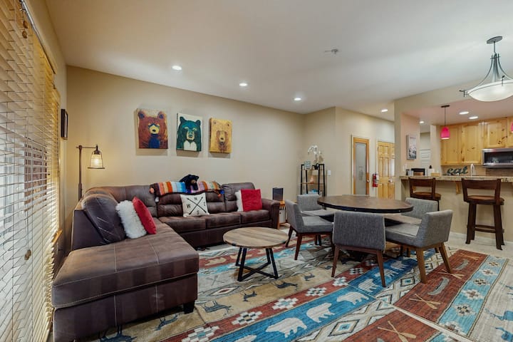 2br Condo Near Ski Resort W/hot Tub & Heated Pool - Olympic Valley, CA