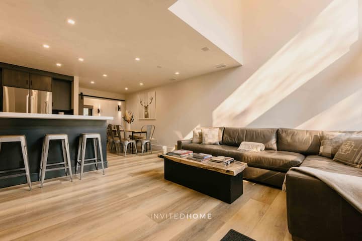 Cozy Chalet, River View, Walkable | By Invitedhome - Telluride, CO