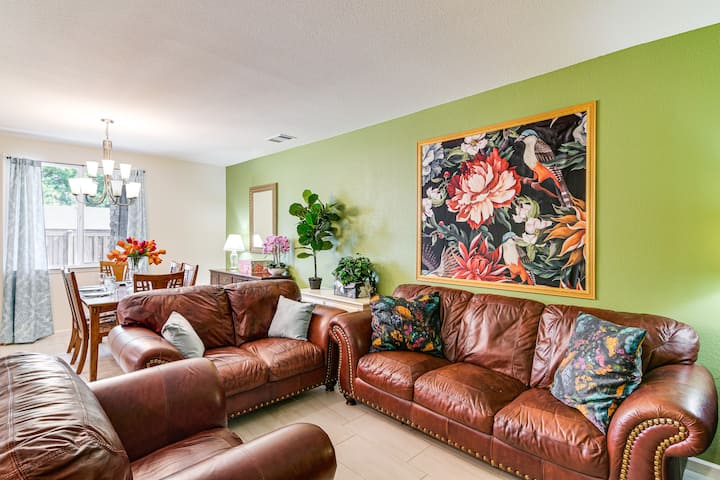 16 Mi To Lake Tahoe: Carson City Townhome - Willow Beach, New Washoe City