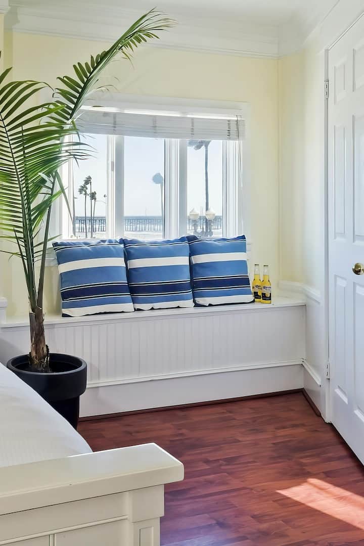 Coastal Decor & Accessible Features - Newport Beach, CA