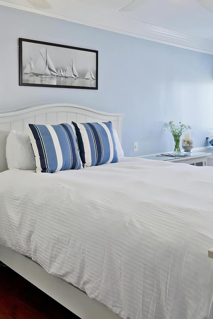 Natural Light & Borrowable Beach Gear - Newport Beach, CA