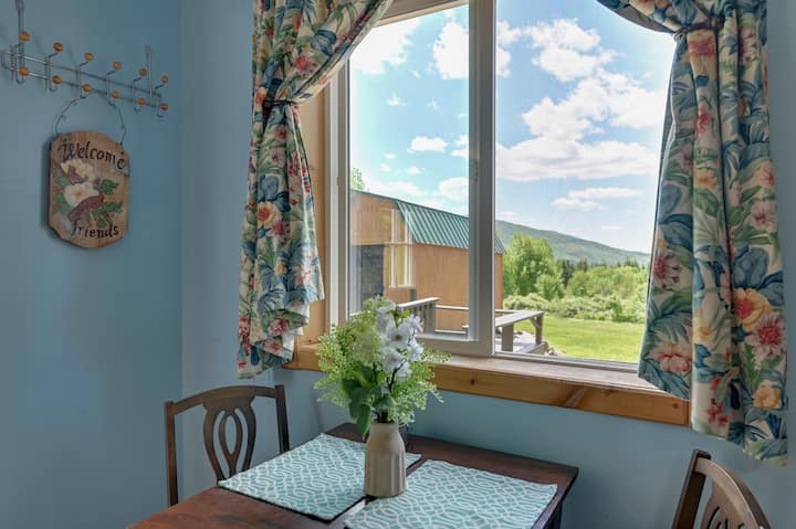 Cozy Catskills Studio Rental W/ Mountain Views! - Hobart, NY