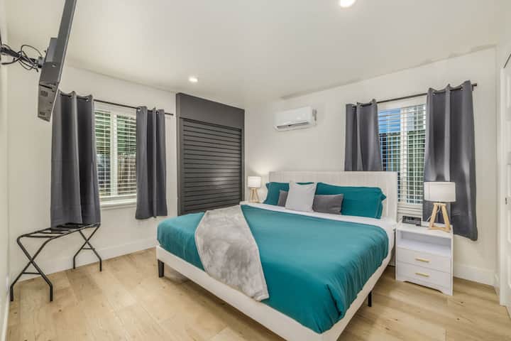 The Flats- Executive Suite #13 -Downtown Cda - Coeur d'Alene, ID