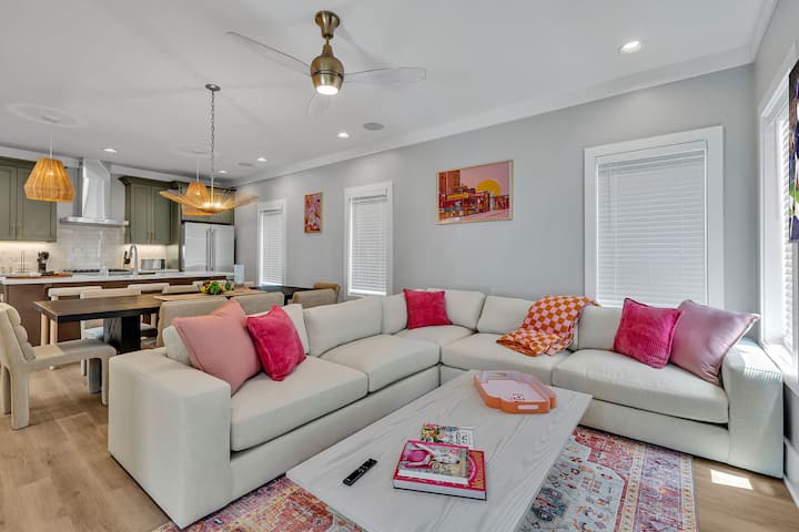 Alto- Walk To Restaurants - Private Rooftop Deck! - Nashville, TN