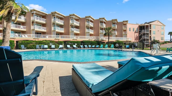 Salt Therapy, Condo!  Great Amenities! - Galveston, TX