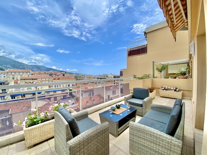 Spacieux Dernier Etage Au Centre De Menton - Menton