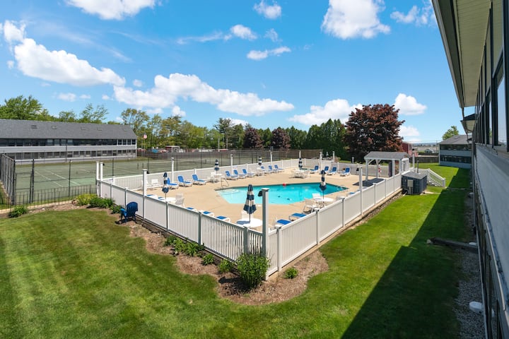 Pool Hot Tub Tennis  Nautical Mile Resort #217 - Wells Beach, ME