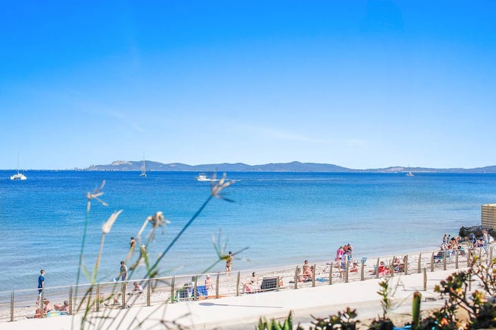 Hyères Plage Bona Pkwifipieds Dans L'eau - Hyères