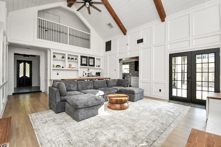 Houston Rodeo Group Stay|4br| Yard, Grill &Parking - Pearland, TX