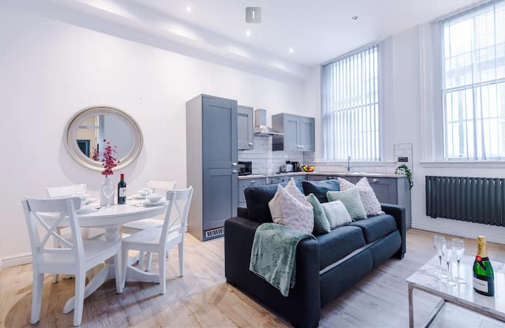Modern 2-bedroom Apt In The Heart Of City Centre - Liverpool