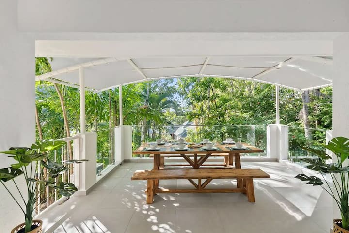 Belle Escapes Sandpipers Beach House - Palm Cove