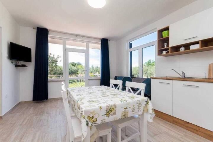 Studio Apartment With Balcony Juratovec Portoroz - Portorož