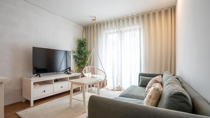 Serene And Central Apartment By Lovelystay - Porto