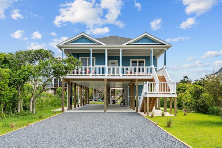 2min Walk To Beach, New Build, Centrally Located! - Oak Island, NC