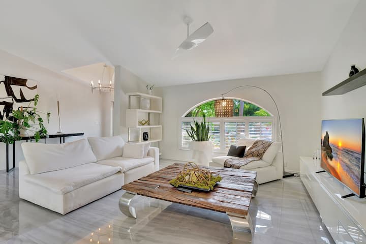 Privacy, Heated Pool, Gulf Access And Luxury! - Bonita Springs, FL