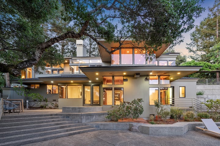 Titan: Theater, Heated Pool, Gym, Billiards - Santa Rosa, CA