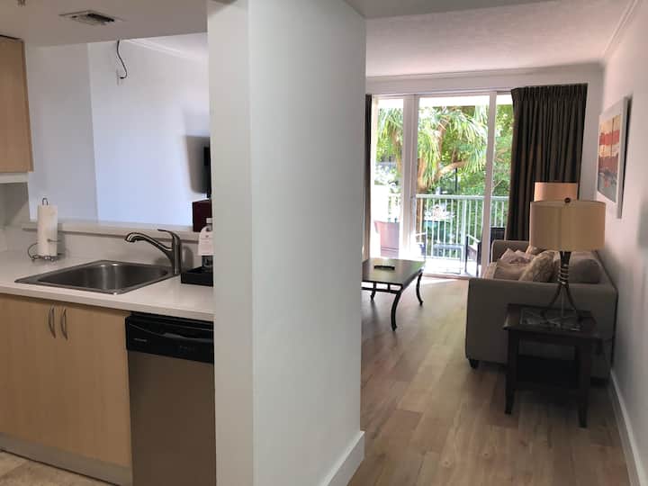 Coconut Grove Escape: Sauna, Pool & Gym - Miami