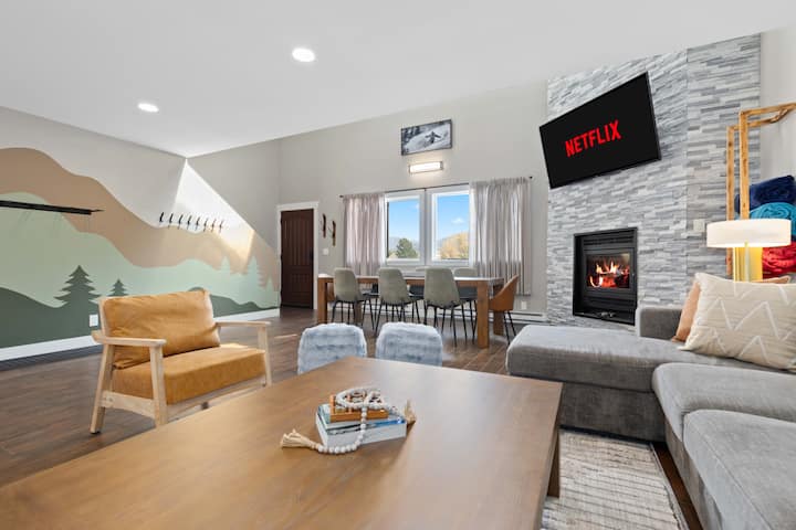 The Beaver Den | Penthouse W/game Room - Avon, CO