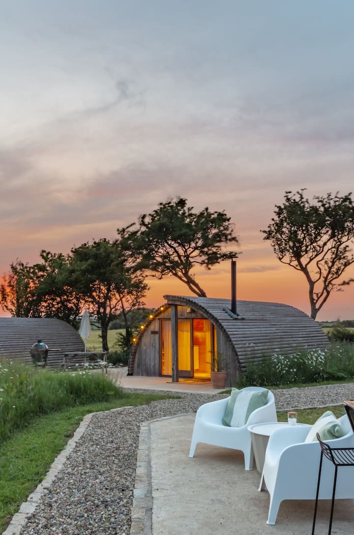 Deluxe Scandi Pod | Xl Hot Tub With View - Yorkshire