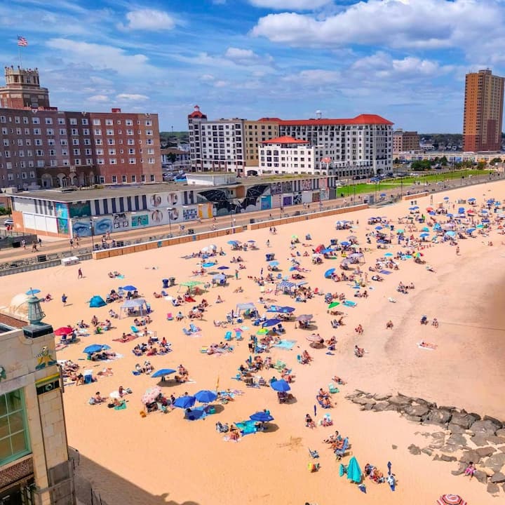Seasonal Pool & Cabana Club - Resort Studio Suite - Asbury Park, NJ
