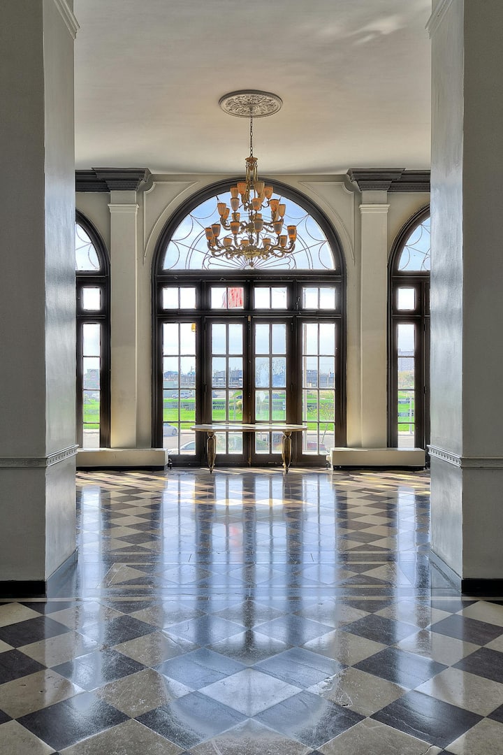 Iconic Resort Stay Steps From Atlantic Ocean - Asbury Park, NJ