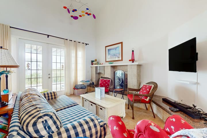 2br Home Steps Away From The Gulf  | Ac - Anna Maria, FL