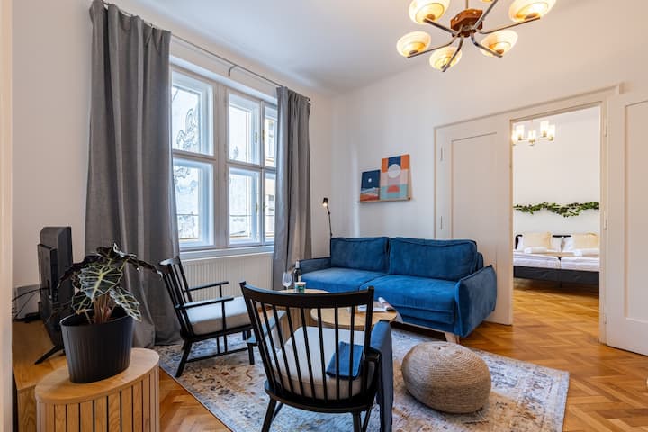 Historic Charm Apartment In Bratislava - Bratislava
