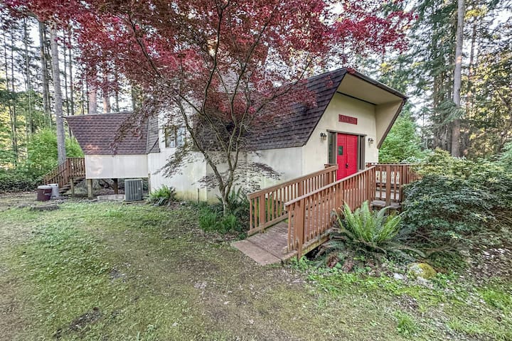 3br Island Getaway With Waterview, Balcony, & W/d - Whidbey Island, WA