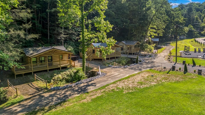 5 Cabins In Gburg | Sleeps 16 | Firepit & Games - Gatlinburg, TN