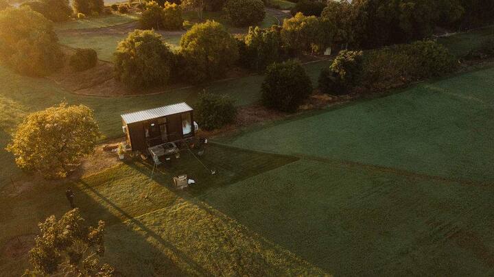 Tiny Al'molokai By Tiny Away - Bundaberg Central