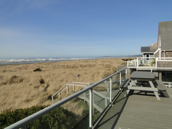 Lighthouse - Right On The Beach ( New Hot Tub ) - Moclips, WA